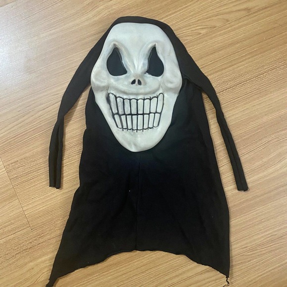 Easter Unlimited | Holiday | Rare Easter Unlimited Scream Ghost Face ...